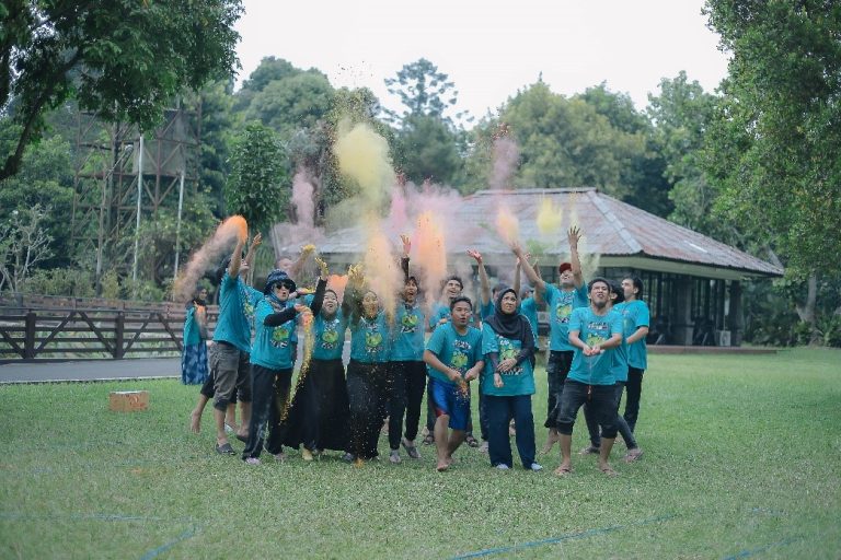 Kenali Manfaat Family Gathering Bagi Perusahaan - Magfood